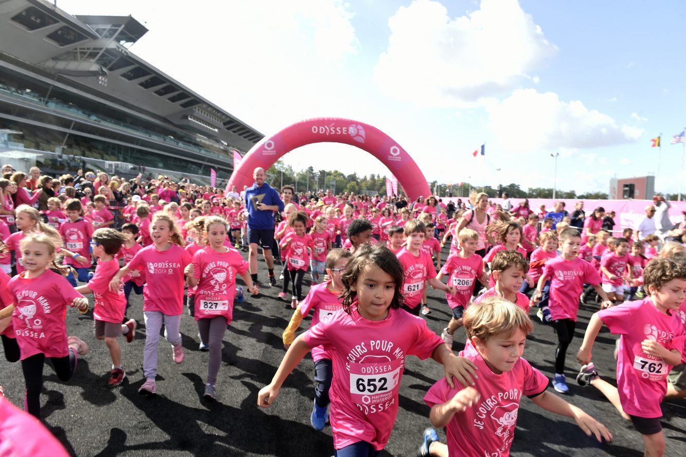 37 000 coureurs sur la course ODYSSÉA PARIS 2017 - U Run